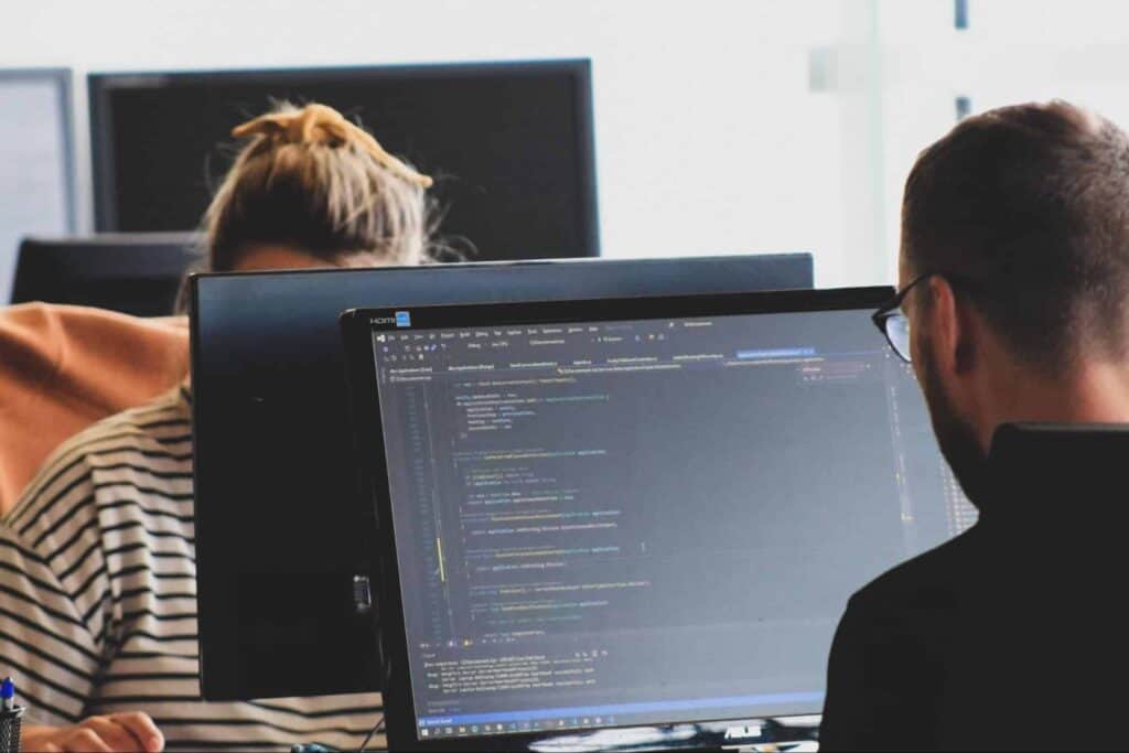 IT Careers: Degree vs Certificate? Make Informed Choices
